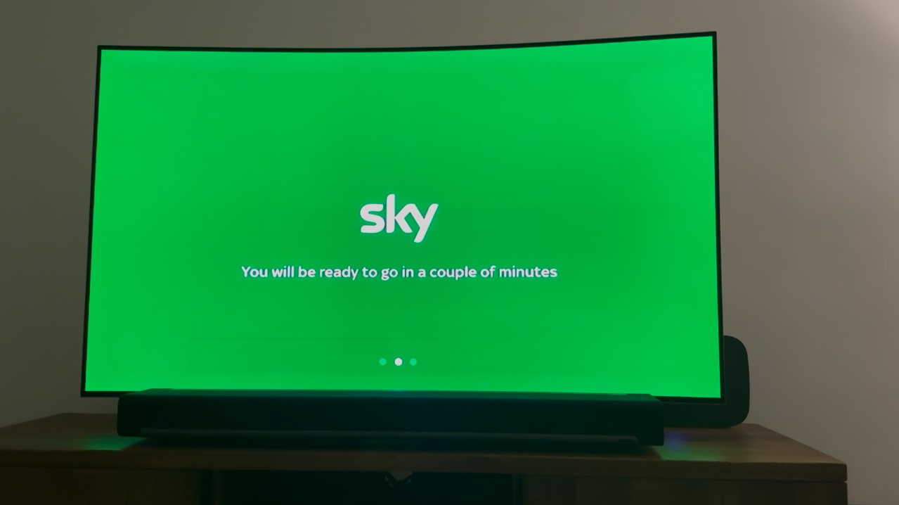 Answered: Sky Q box crashing & box fan spinning loudly - EE ... - Page ...