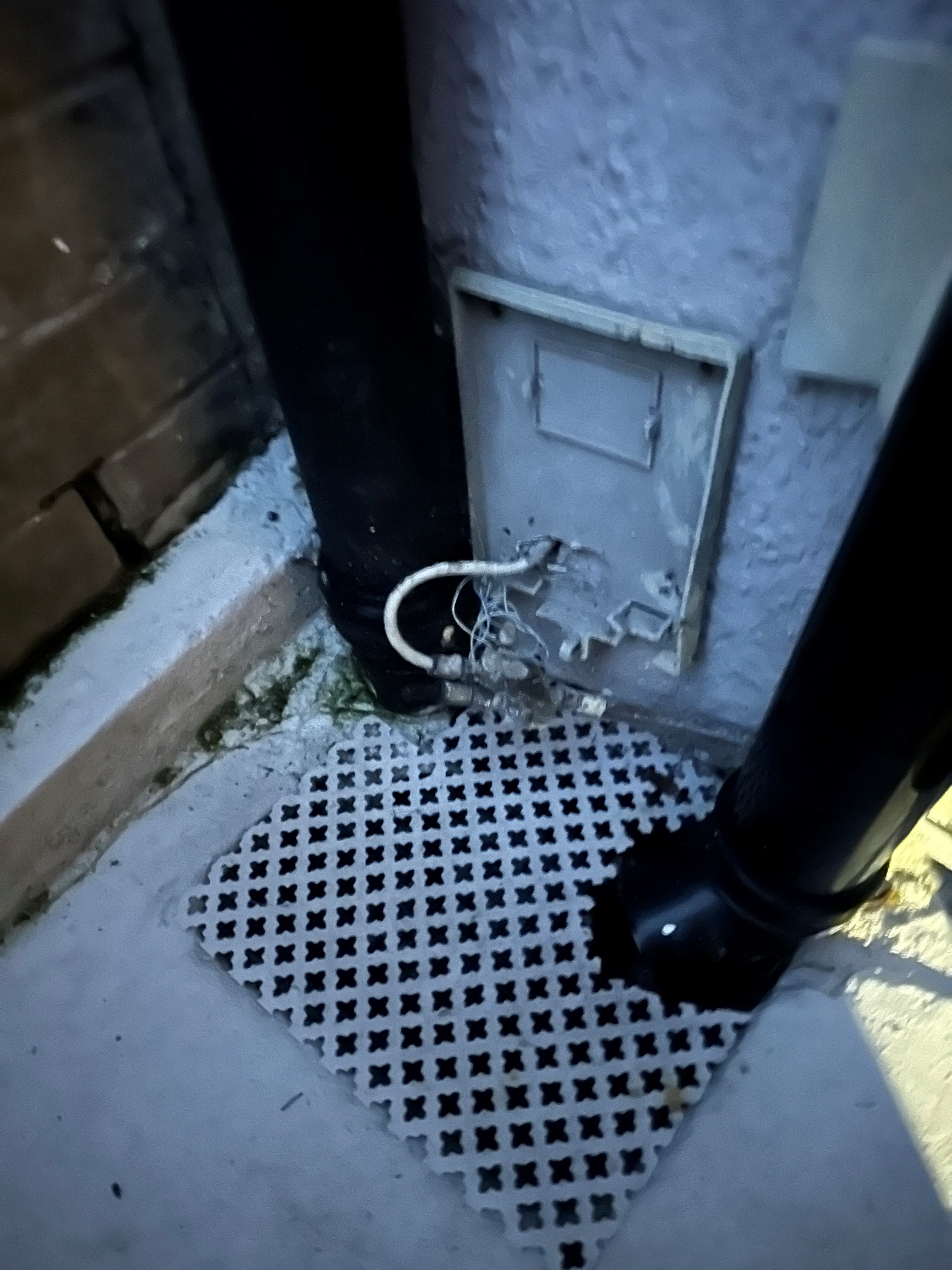 External cable box | Sky Community