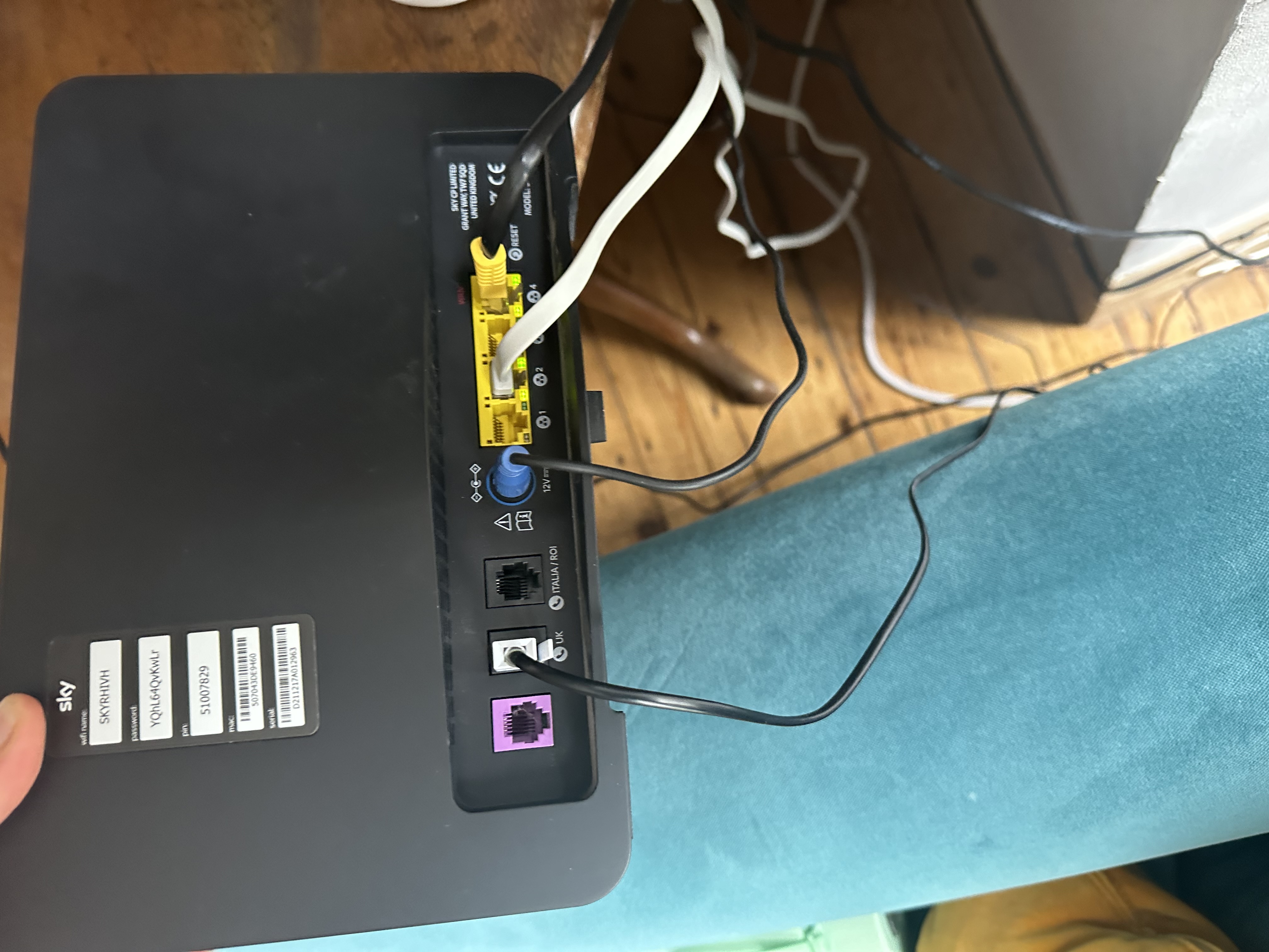 Wifi- pon light off | Sky Community